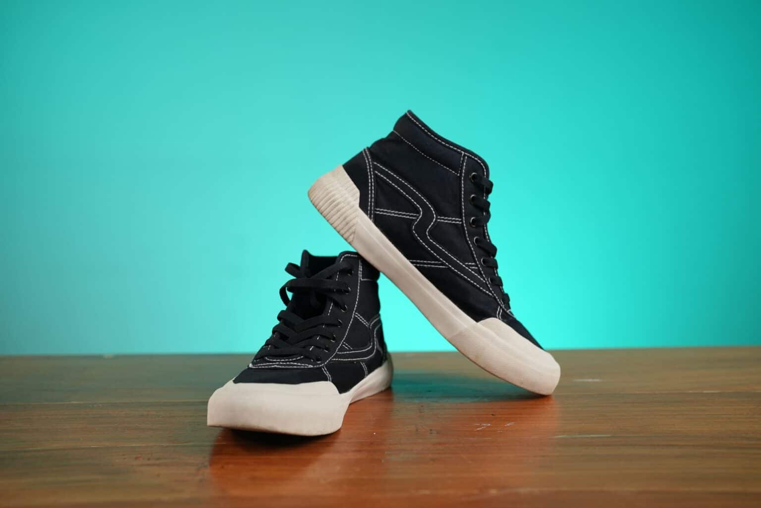 How to Clean the Rubber on Shoes and Get Rid of Dirt Effectively